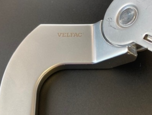 VELFAC logo on V200 handles - Distributor - Rationel